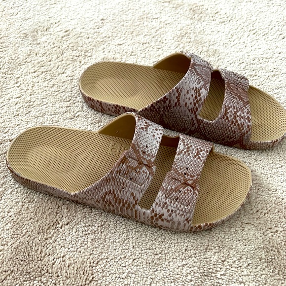 Freedom Moses | Shoes | Freedom Moses Slides | Poshmark